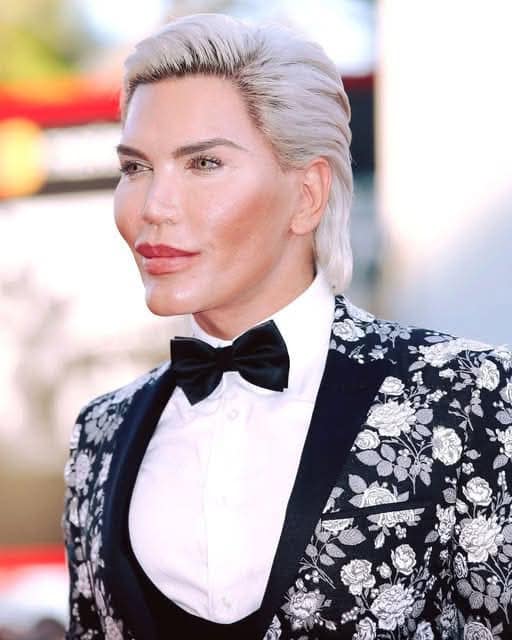 Story of the human Barbie Jessica Alves - Usa Press