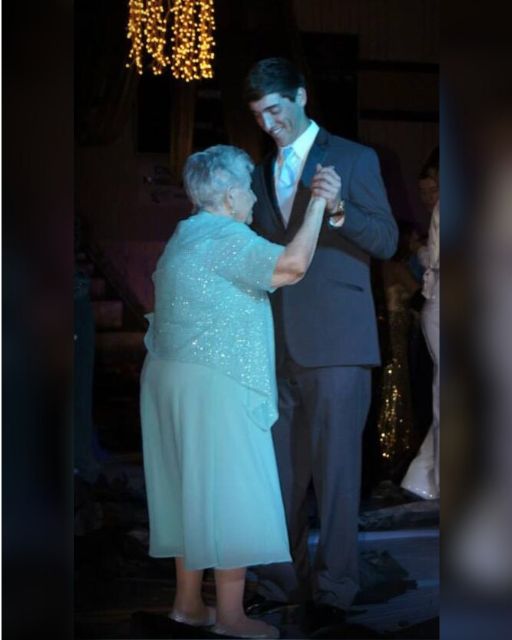 I Took My 89-Year-Old Great-Grandma to Prom—And She Stole the Show ...