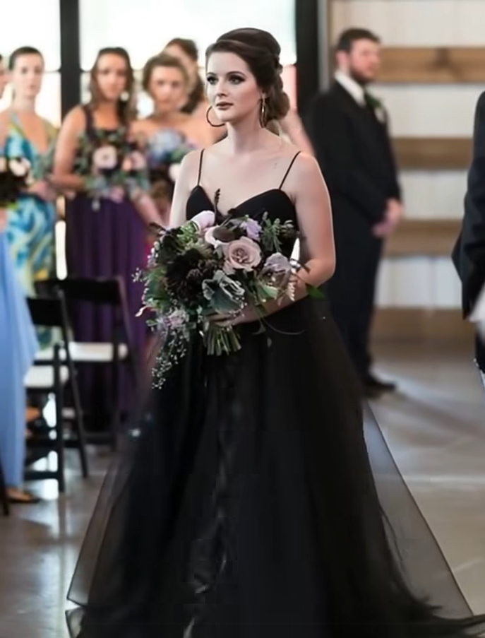 The Unexpected Twist in My Daughter’s Wedding Dress That Left Us Speechless - Usa Press