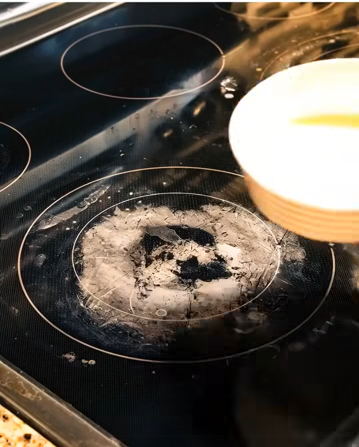 My glass stovetop is dirty and scratched. How can I fix it? - Usa Press
